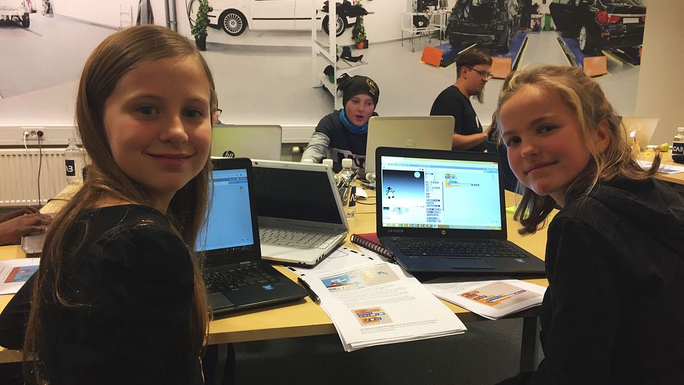 Här programmerar barnen sina egna dataspel | SVT Nyheter
