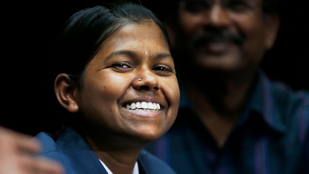 13-årig flicka besteg Mount Everest | SVT Nyheter