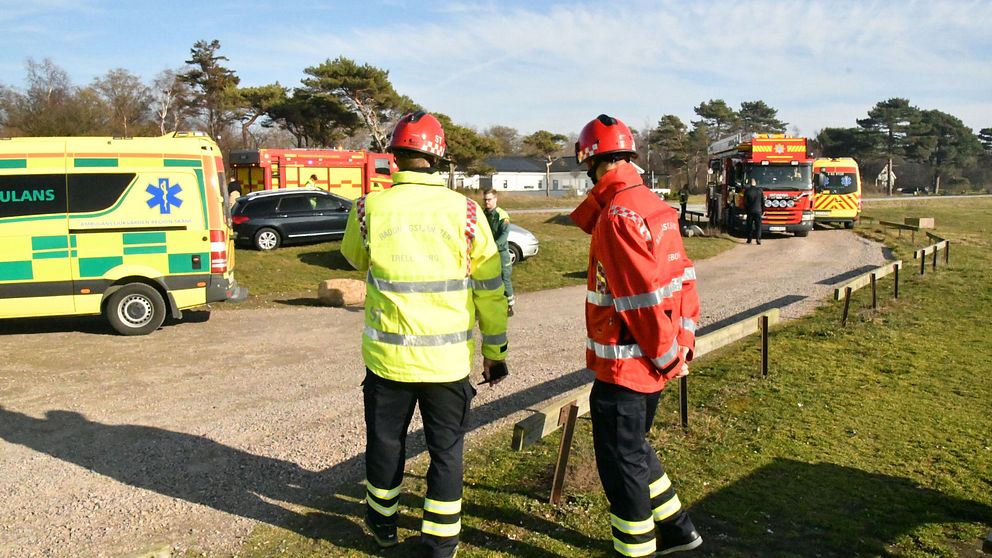 Vinterbadande par i åttioårsåldern till sjukhus efter drunkningslarm | SVT Nyheter