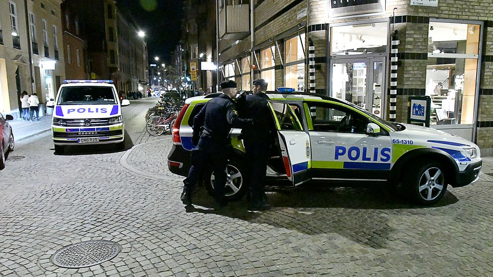 Man I 20 årsåldern Anhållen För Mordförsök På Gamla Väster Svt Nyheter
