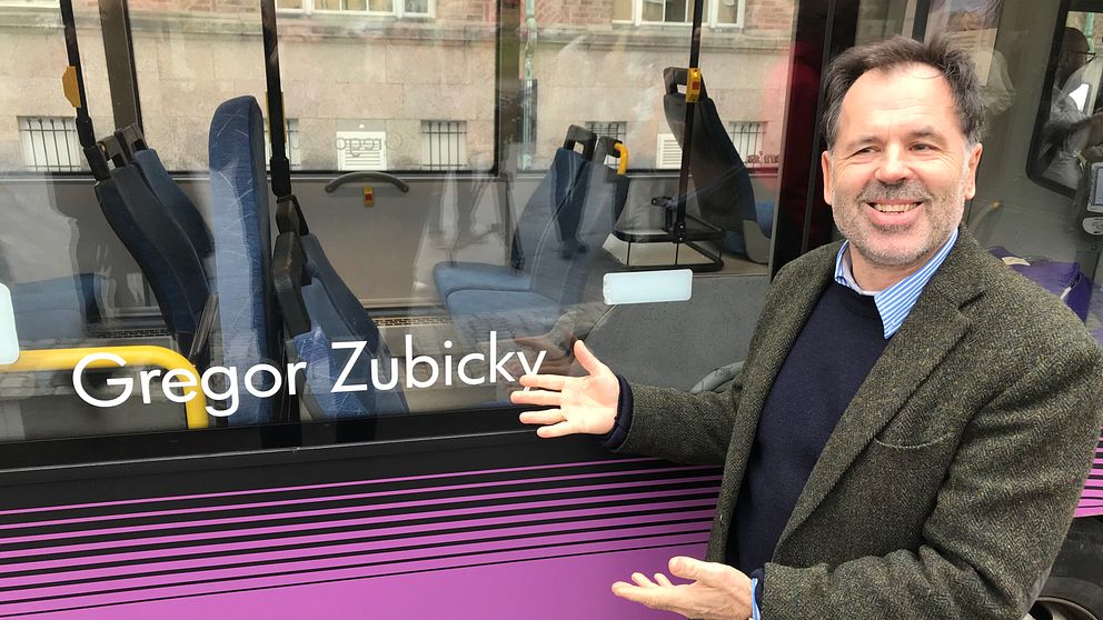Här får årets örebroare sin egen stadsbuss | SVT Nyheter