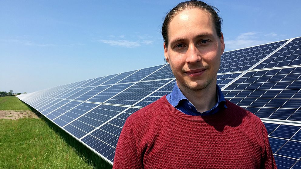 Se Sveriges största solcellspark från ovan | SVT Nyheter