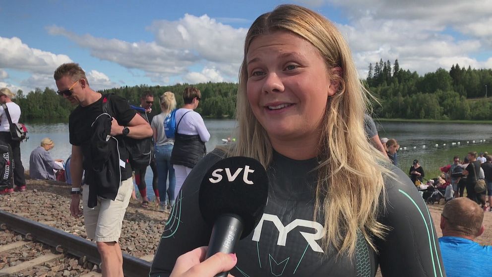 Hon simmar Vansbrosimmet för första gången | SVT Nyheter