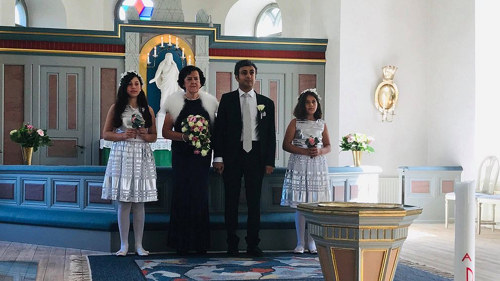 Efter fyra års kamp – här gifter sig Ulla och Hamzeh | SVT Nyheter