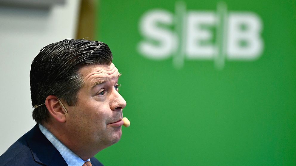 SEB släpper miljardsiffror om Baltikumaffärer | SVT Nyheter