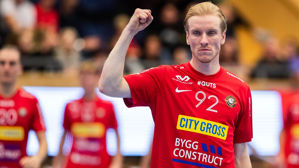 Innebandy: Storvreta behåller serieledningen | SVT Sport