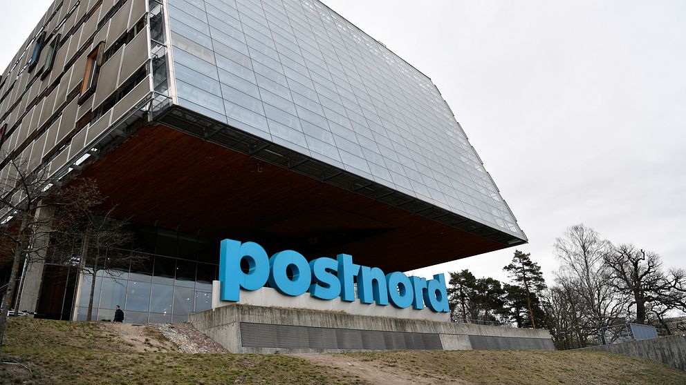 Så undviker du att luras av falska Postnord-utskick | SVT Nyheter