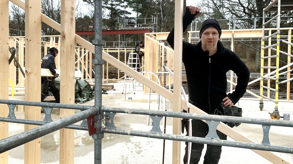 Byggboom i Halland under pandemiåret: ”Haft arslet fullt” | SVT Nyheter