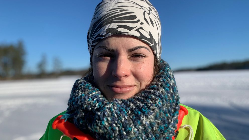 Alexandra kör på isen: ”Väldigt mycket säkerhet kring det” | SVT Nyheter