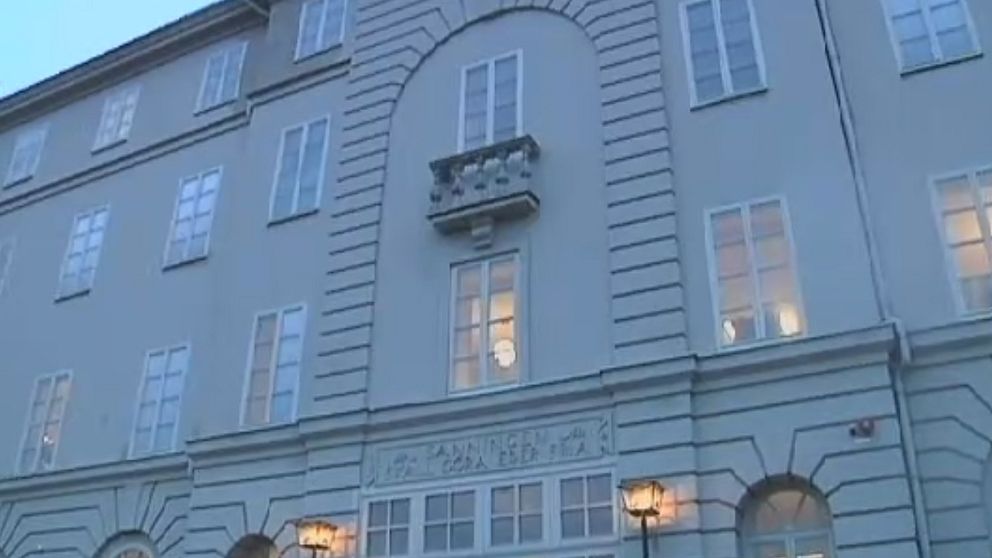 Stagneliusskolan i Kalmar går över till fjärrundervisning | SVT Nyheter