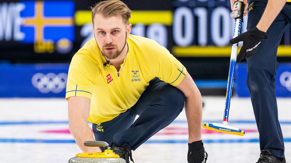 Curling: Sverige vann syskonkampen mot Norge i premiären av mixeddubbel-VM | SVT Sport