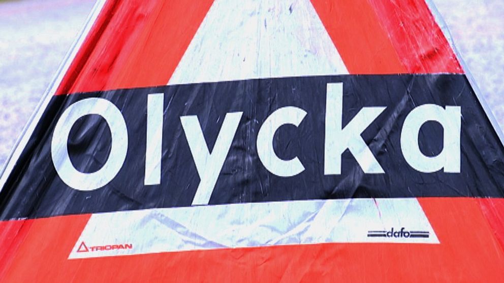 Spädbarn till sjukhus efter trafikolycka vid Västra Ämtervik | SVT Nyheter