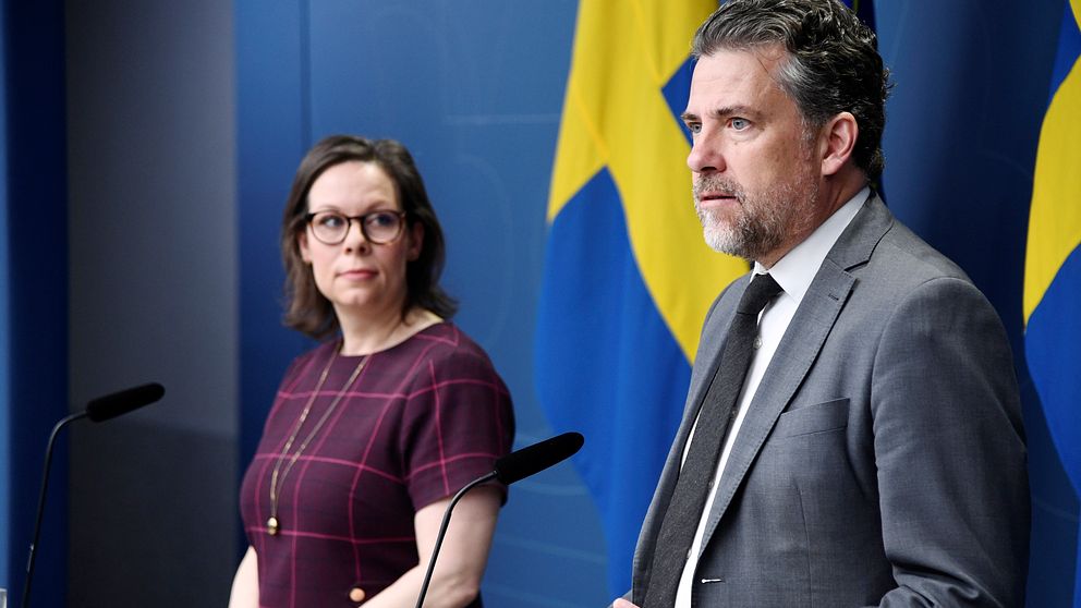 Nya regler för arbetskraftsinvandrare – tusentals gästarbetare påverkas | SVT Nyheter