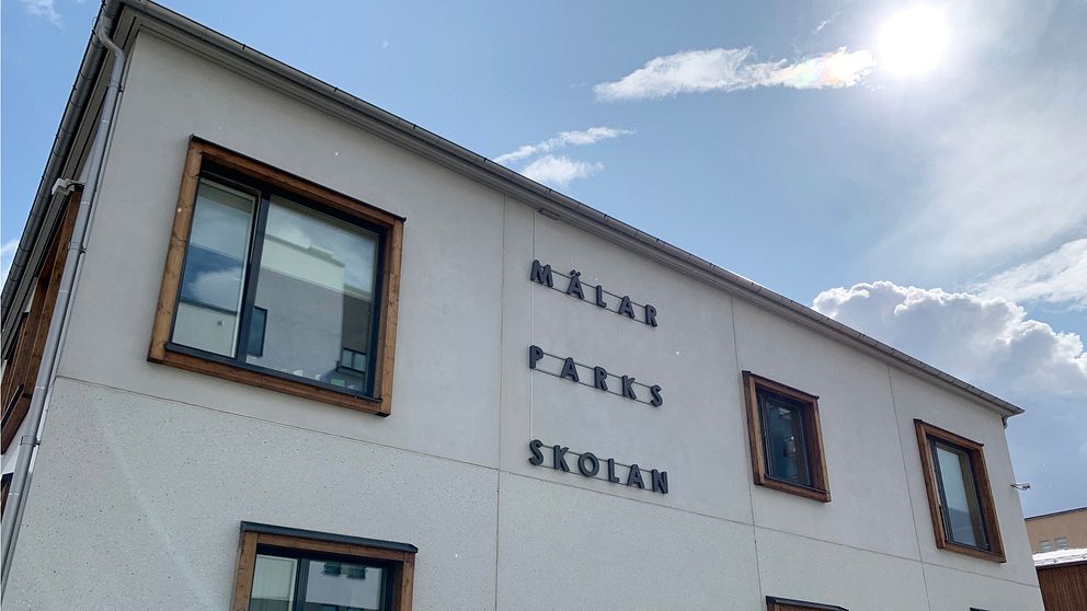 Skola i Västerås inrymde elever under polisinsats | SVT Nyheter