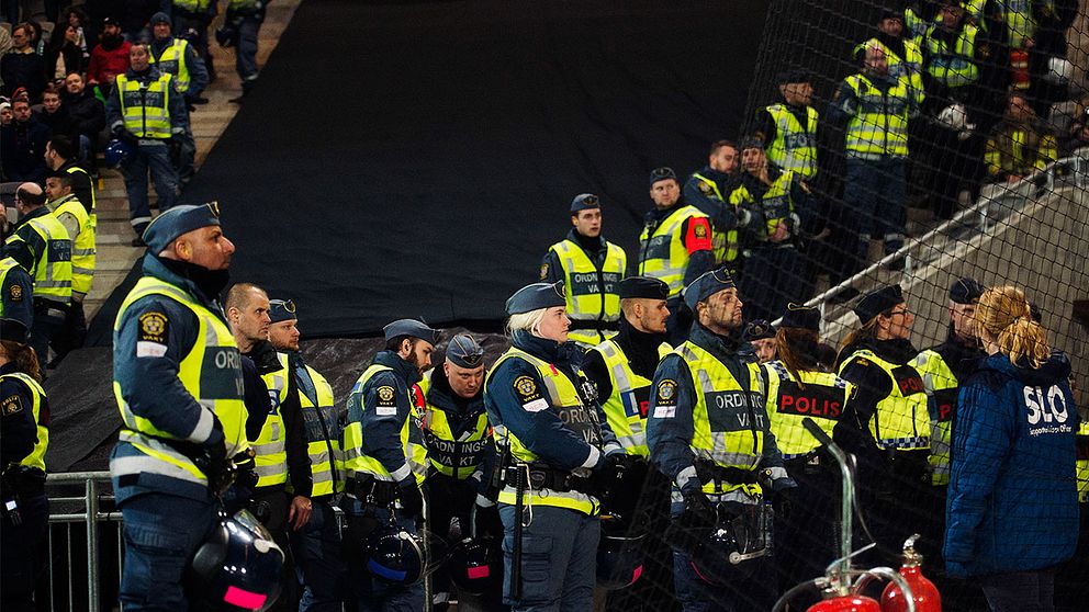 Fotboll: Säkerheten fortsatt dyr historia | SVT Sport