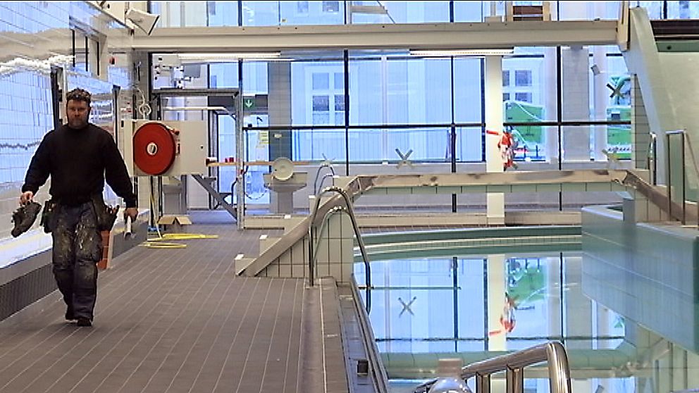 Då öppnar nya badhuset | SVT Nyheter