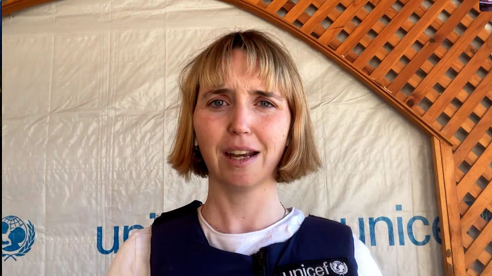 Hjälpkonvoj besköts – Unicefs Tess Ingram satt i bilen | SVT Nyheter