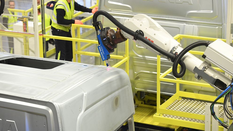 ABB säljer Robotics för 50 miljarder | SVT Nyheter