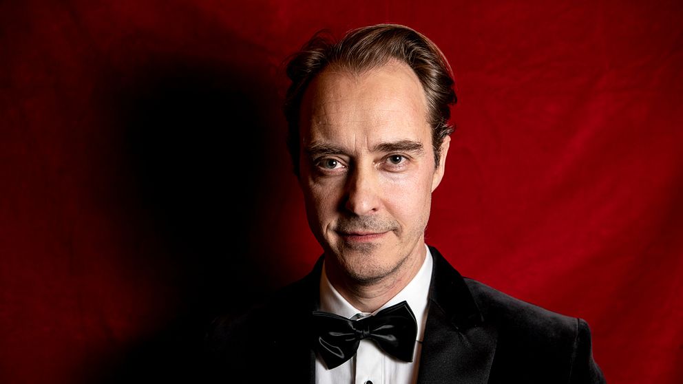 Jonas Karlsson om nya julnovellen ”Tomten” | SVT Nyheter