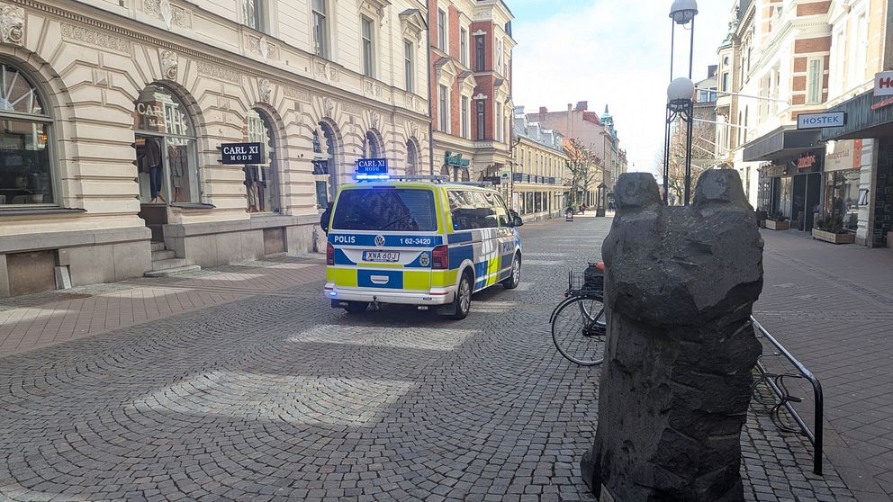 Man misshandlade anställd i matbutik i Karlskrona | SVT Nyheter