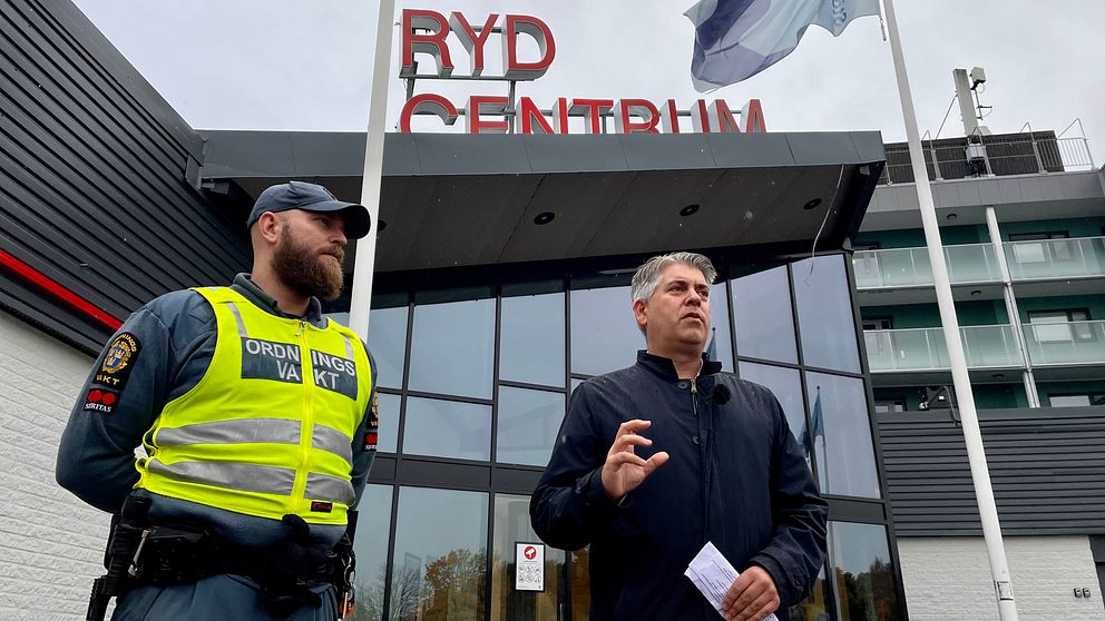 Ett år med lokala ordningsvakter i Skäggetorp – så har det gått | SVT ...