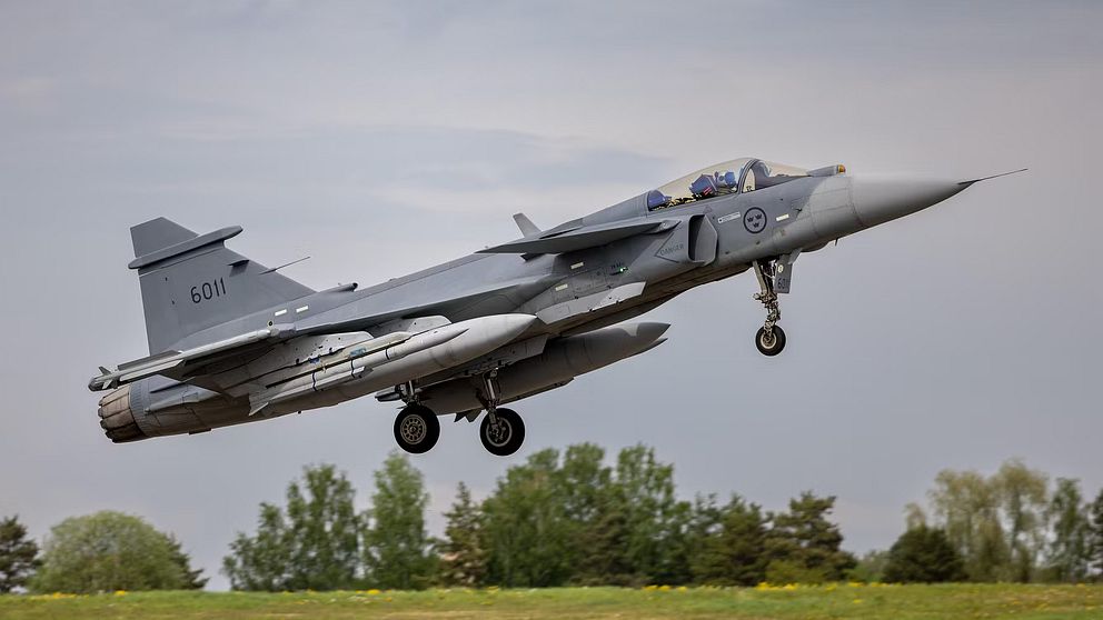Flygvapnet tog emot nya JAS 39 Gripen E på Skaraborgs flygflottilj F7 ...