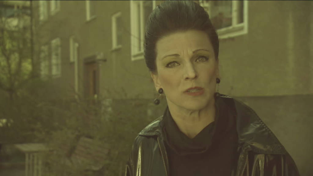 Häxan Surtant – Spela kort | SVT Play