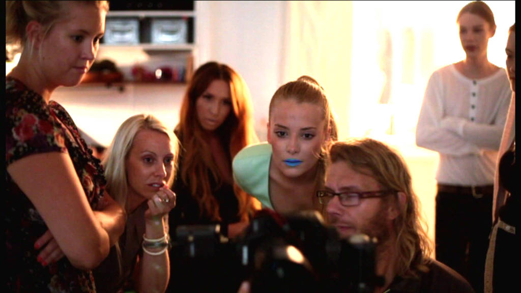 Rebecca och Fiona – Avsnitt 8 | SVT Play