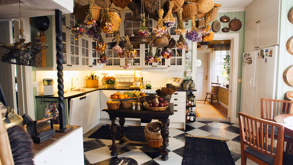 Vem bor här? – Vem bor i husbåten? | SVT Play