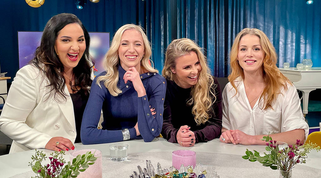 Go'kväll – Marie Agerhäll och Lisa Miskovsky | SVT Play