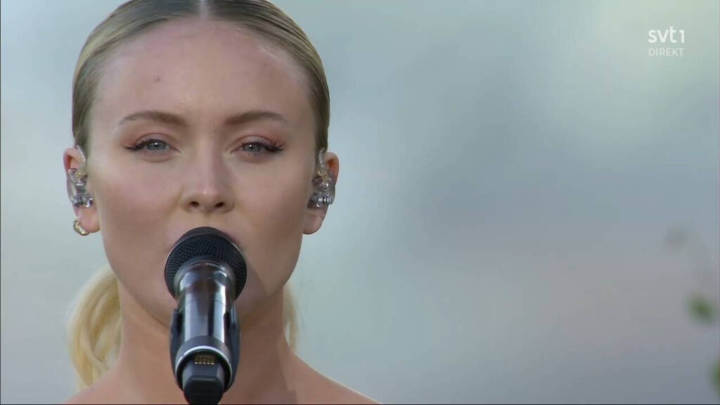Allsång På Skansen Zara Larsson Hooja Och Sven Ingvars Bland