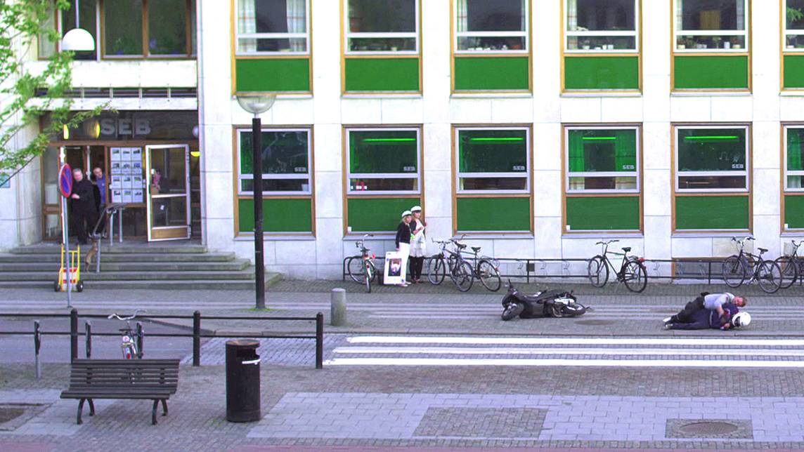 Händelse vid bank | SVT Play