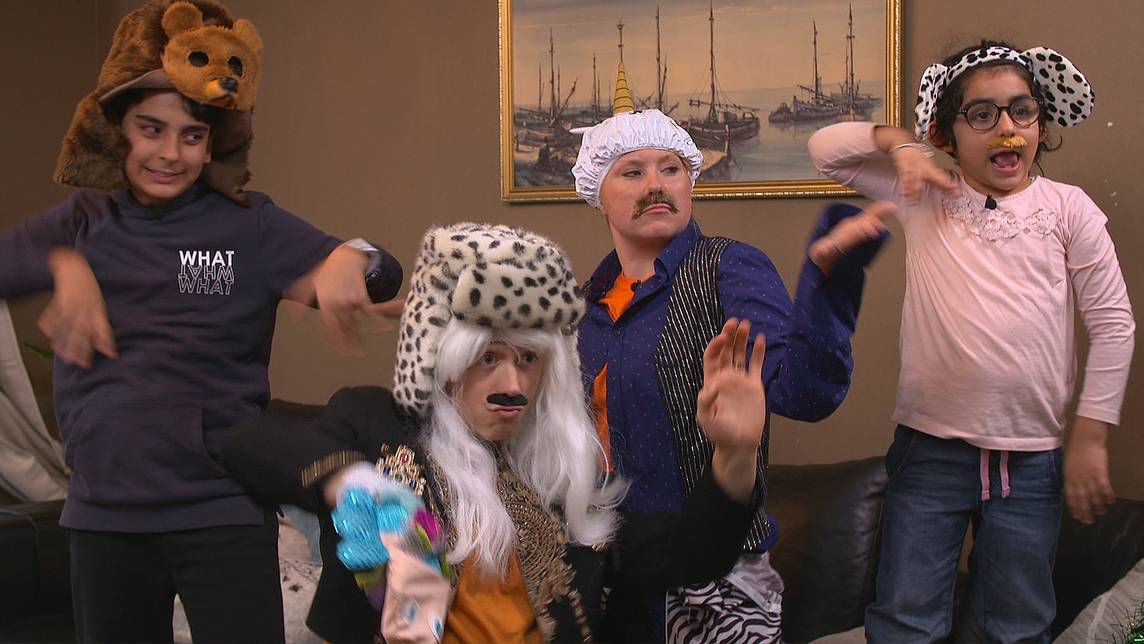 Värsta bästa barnvakterna – Elias och Nina | SVT Play