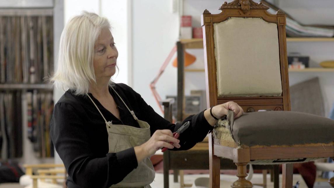 Spännande yrken – 7. Tapetserare | SVT Play