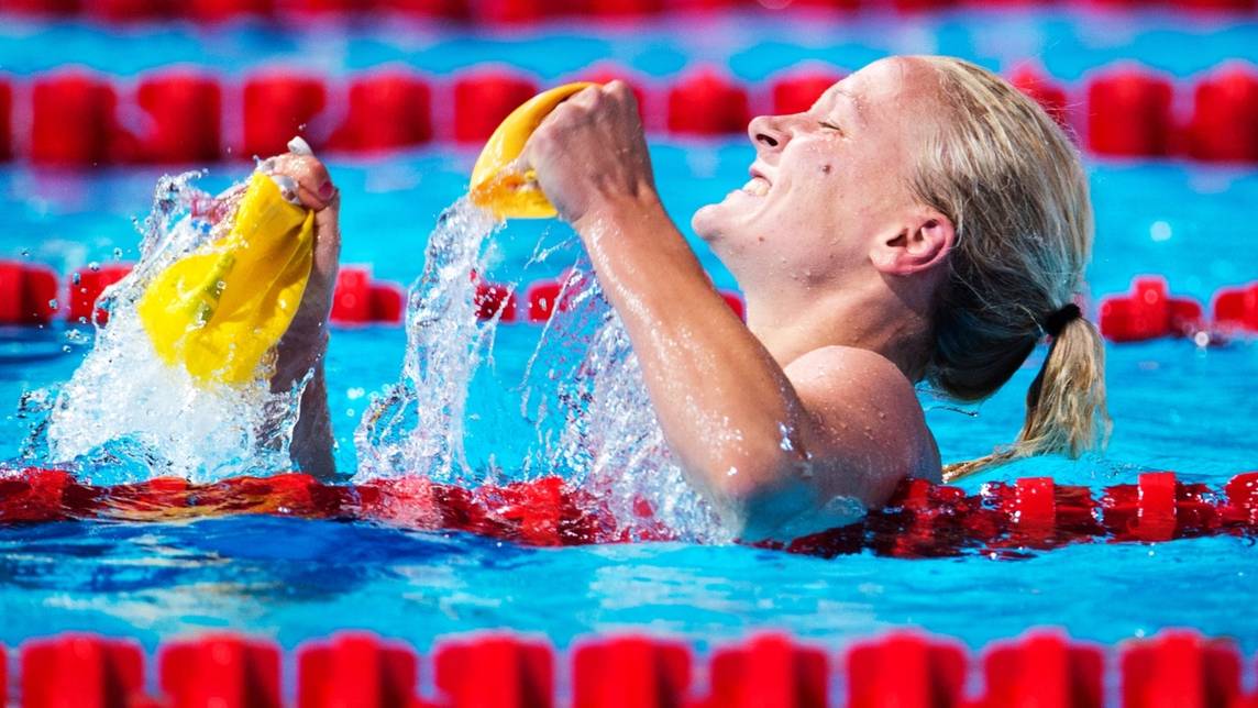 Simning: VM – 2. Guld 100m fjäril • Barcelona 2013 | SVT Play