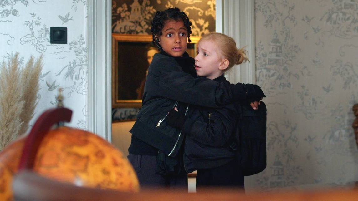 Mini-Agenterna – 4. Mysteriet med tavlorna på slottet | SVT Play