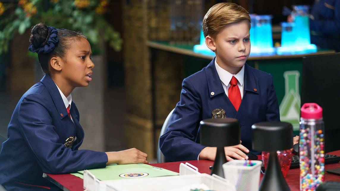 Ett fall för KLURO – 7. Triangelsystrarna | SVT Play