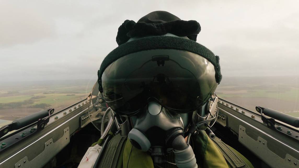 Krigsmaskinen Sverige – 2. Hade Sverige ett kamikazeflyg? | SVT Play