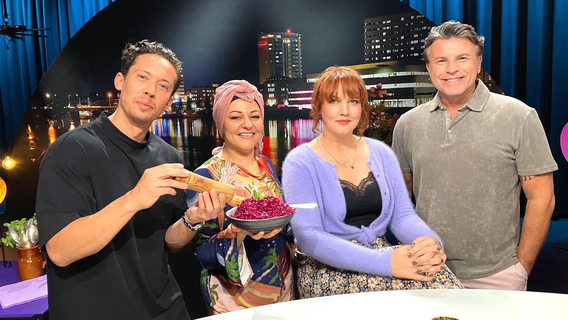 Go'kväll – Zeina och Underbara Clara | SVT Play