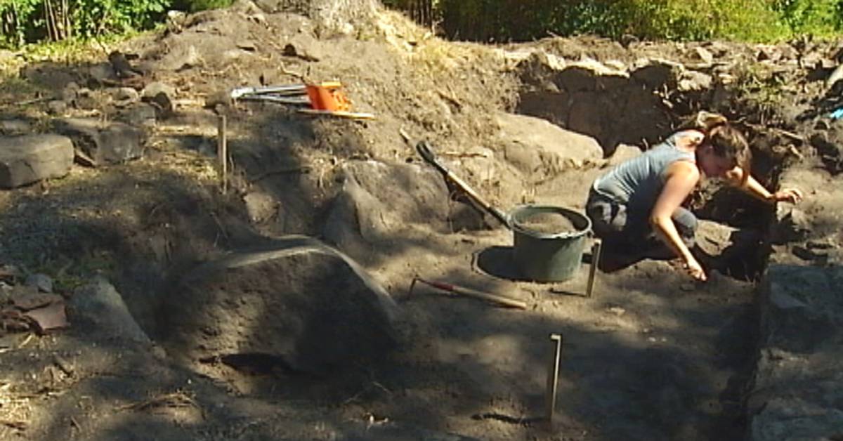 Letar efter spår av pilgrimer i Sankt Olof | SVT Nyheter