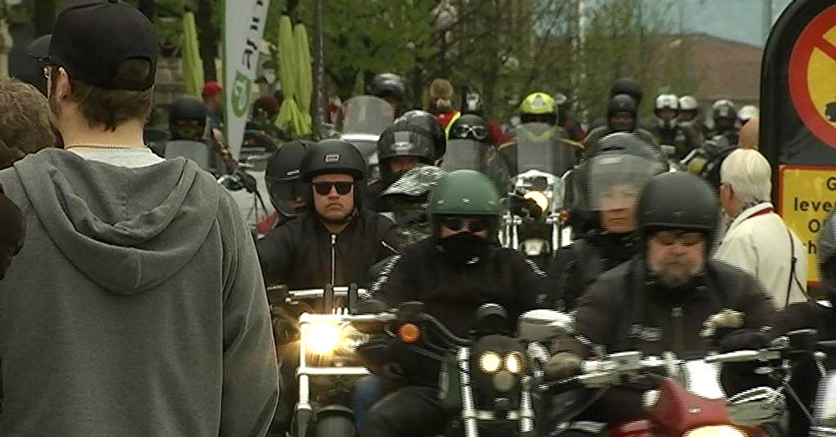 Gigantisk mc-kortege genom Sundsvall | SVT Nyheter