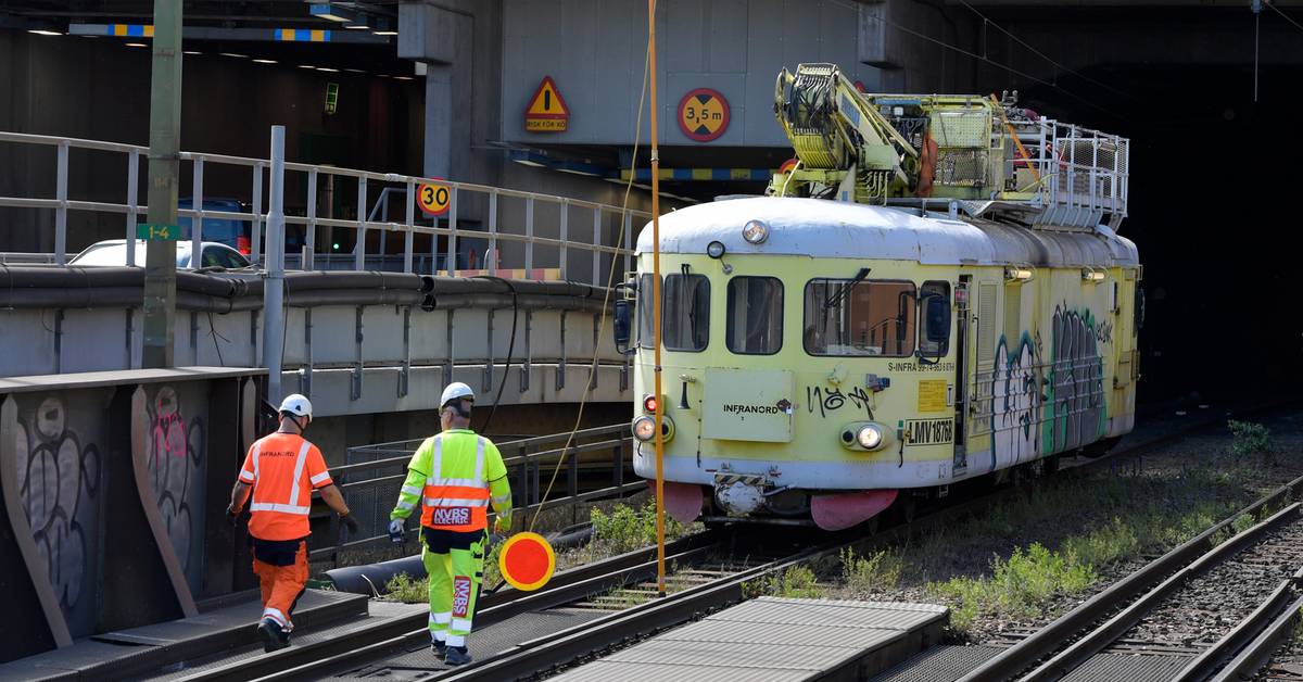 Flera SL-tåg ställs in under påsken | SVT Nyheter