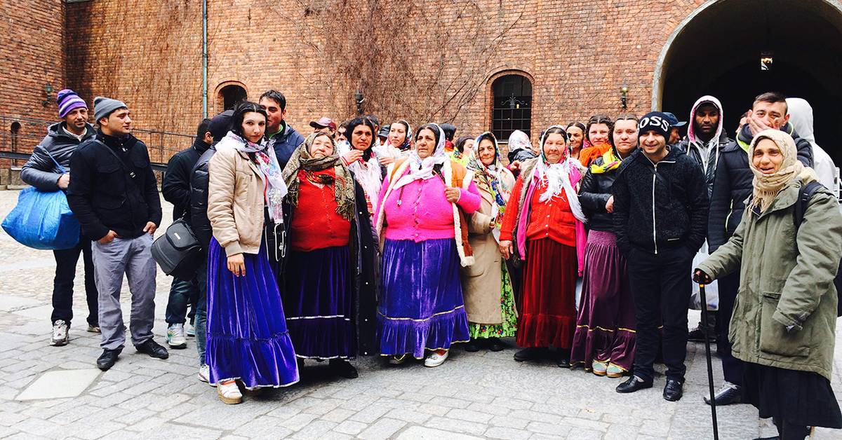 Romsk nationaldag – önskan om camping | SVT Nyheter
