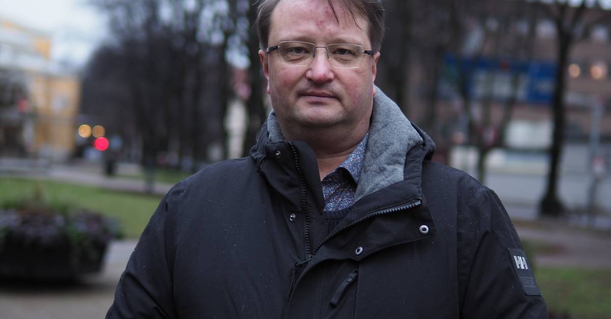 Lars Beckman (M) kräver ny lagstiftning om rullstolsgarage | SVT Nyheter