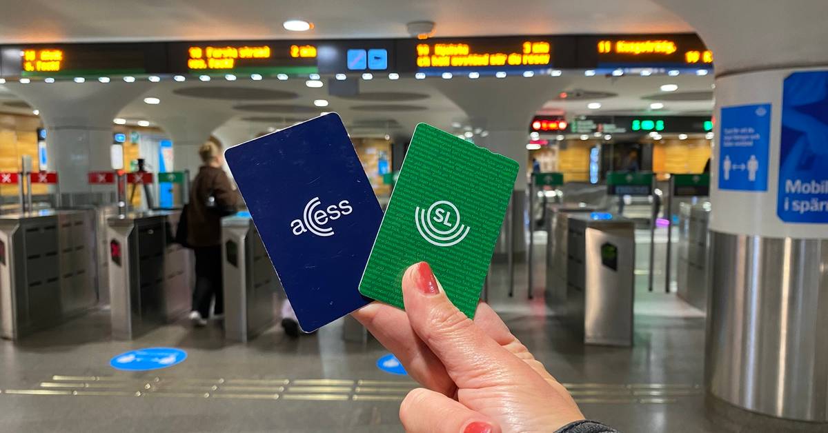 Blått åkkort blir grönt när SL moderniserar biljettsystemet | SVT Nyheter