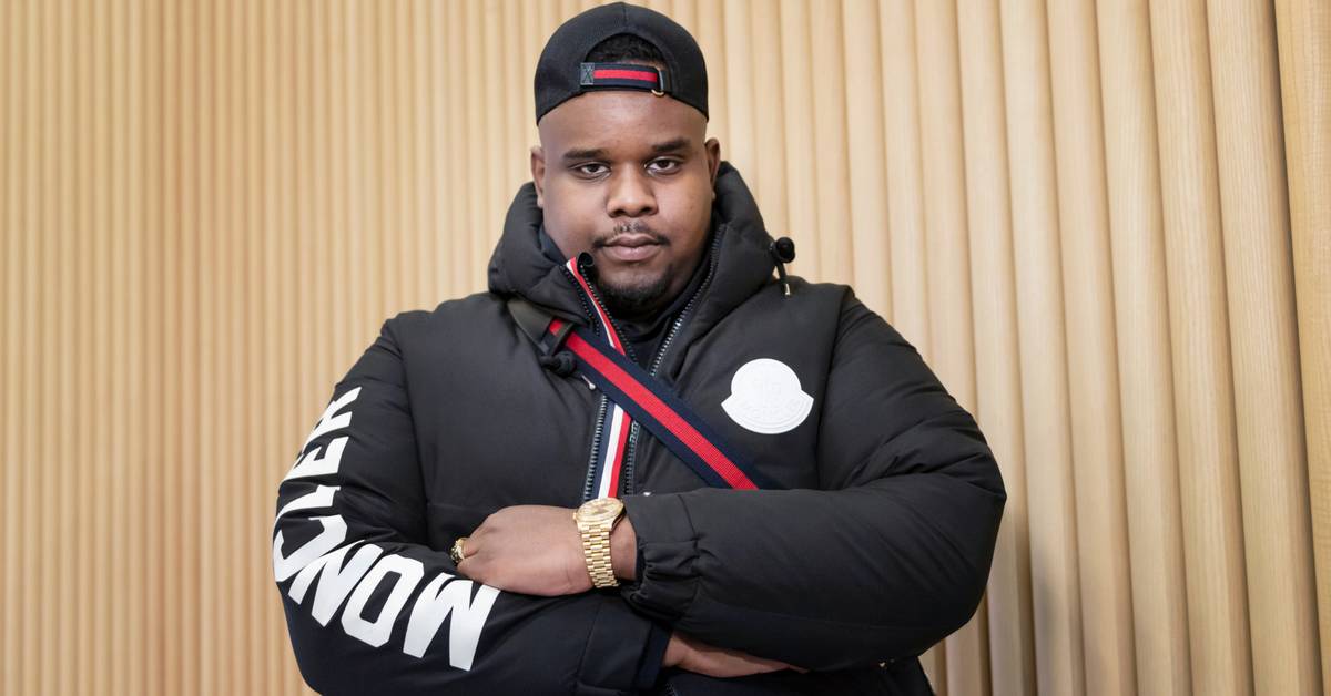 Rapparen Dree Low åtalas för grovt vapenbrott | SVT Nyheter