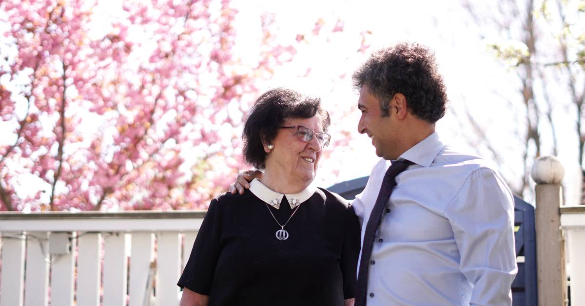 Premiär för dokumentären om Ulla och Hamzehs kärlekssaga | SVT Nyheter