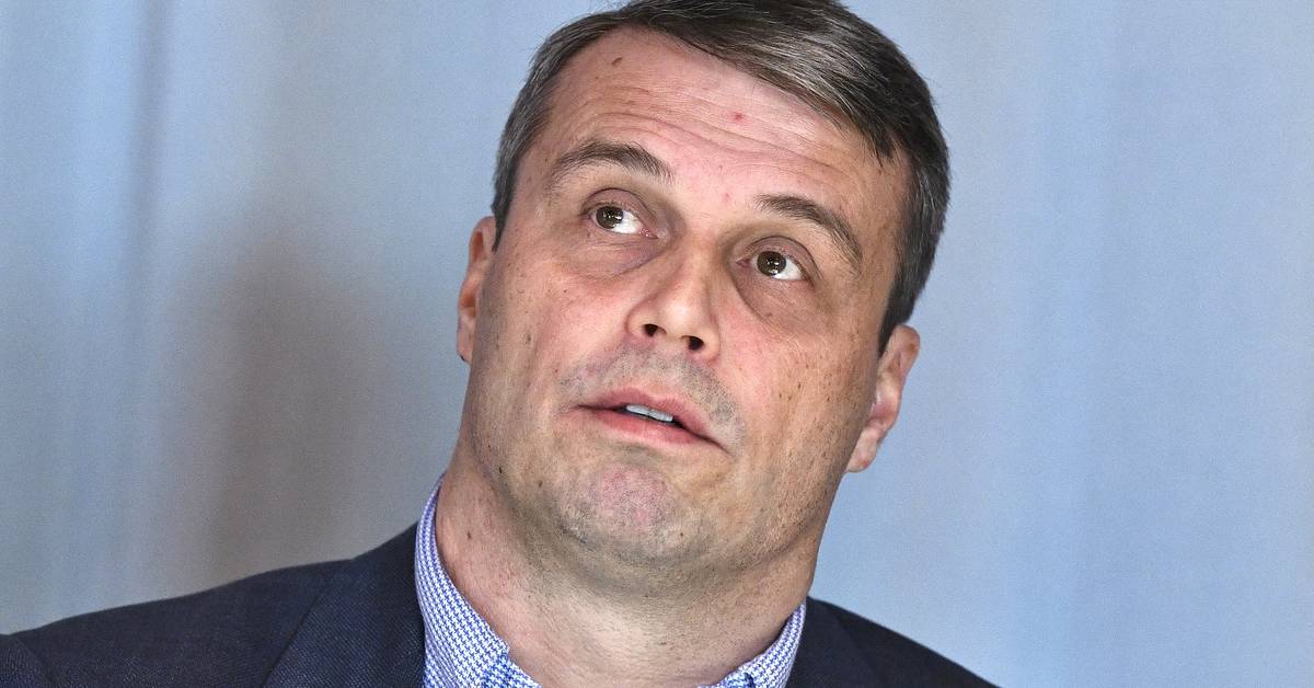 Daniel Kindberg överklagar domen i mutåtalet | SVT Nyheter