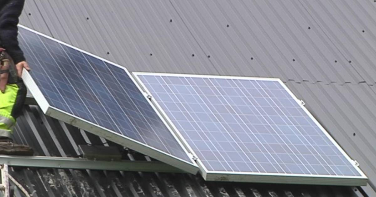 En av Sveriges största solcellsparker ska byggas i Hällefors kommun | SVT Nyheter