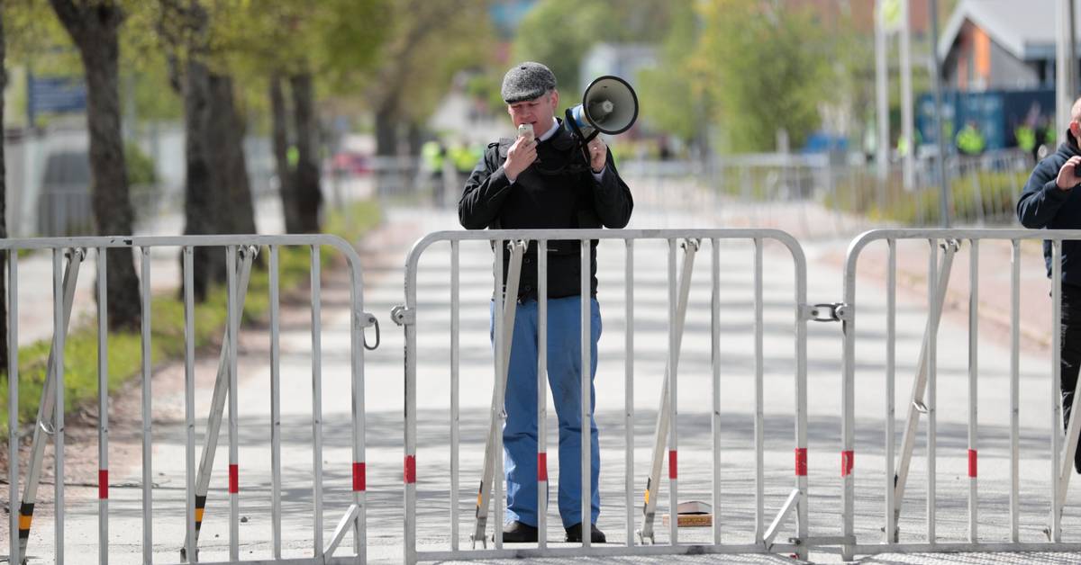 Rasmus Paludan får hålla valmöte på Bäckby i Västerås – har fått ...
